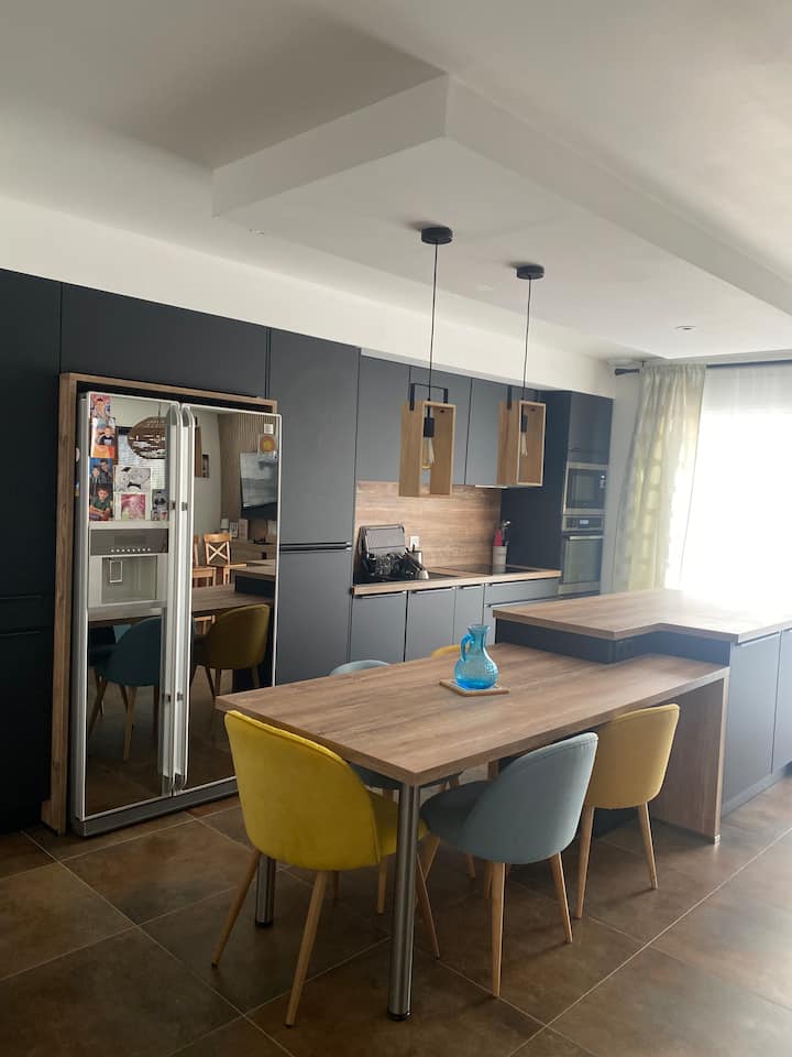 Maison Moderne Et Chaleureuse - Narbona