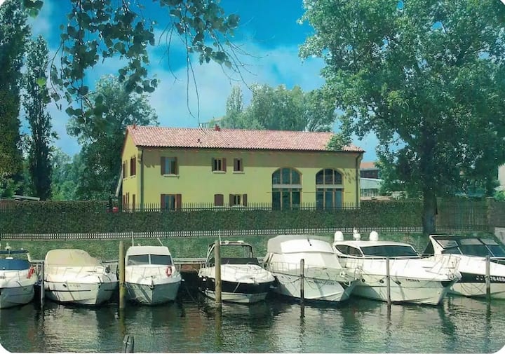 Venice Romantic Residence With Free Parking - Mestre