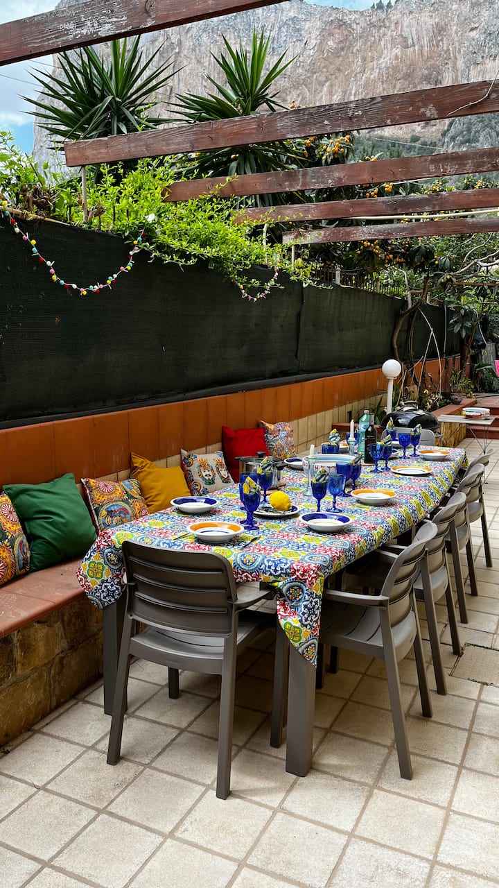 Il Cortile (Uno Spazio Verde Tra Mare E Città) - Palermo