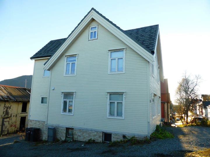 Sentrums Leilighet Med Balkong - Tromsø