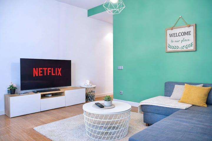 1 Min-> Puerta Sol, Ac, Heating, Working Desk - Madrid