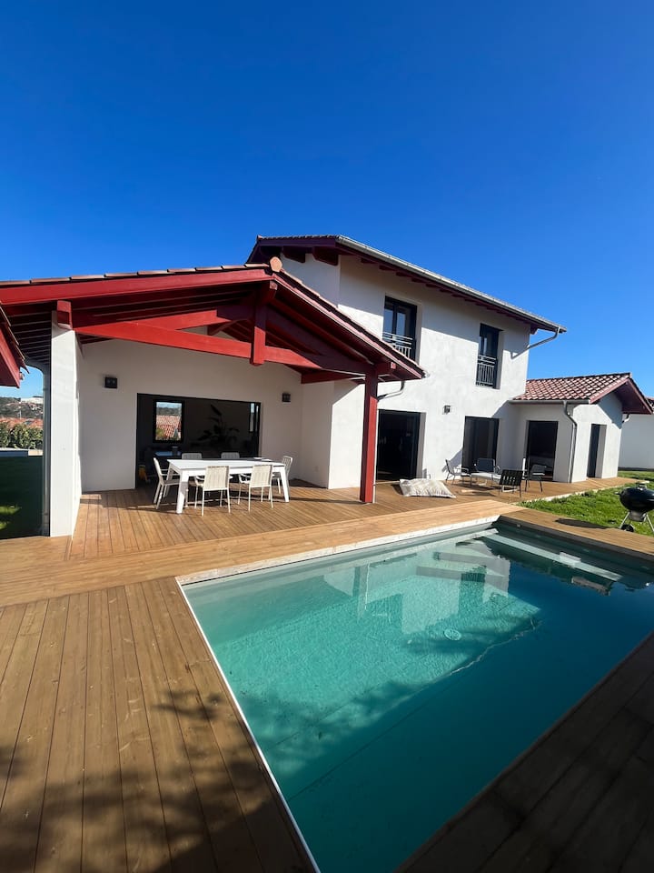 Villa Lumineuse Piscine Chauffée Près De Biarritz - Bayonne