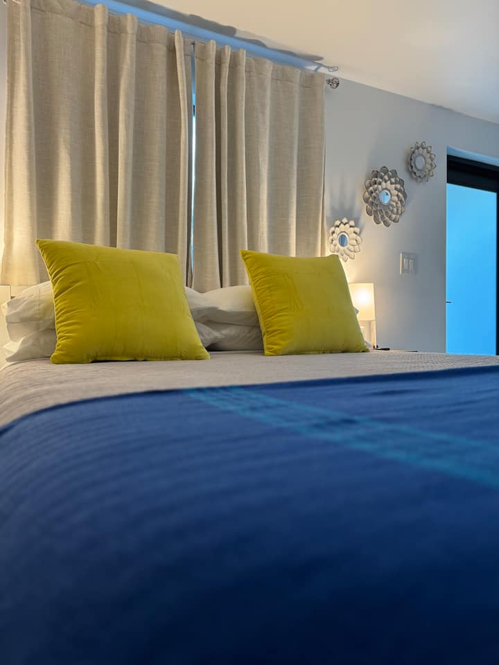 Comfortable & Centric Studio - North Miami, FL