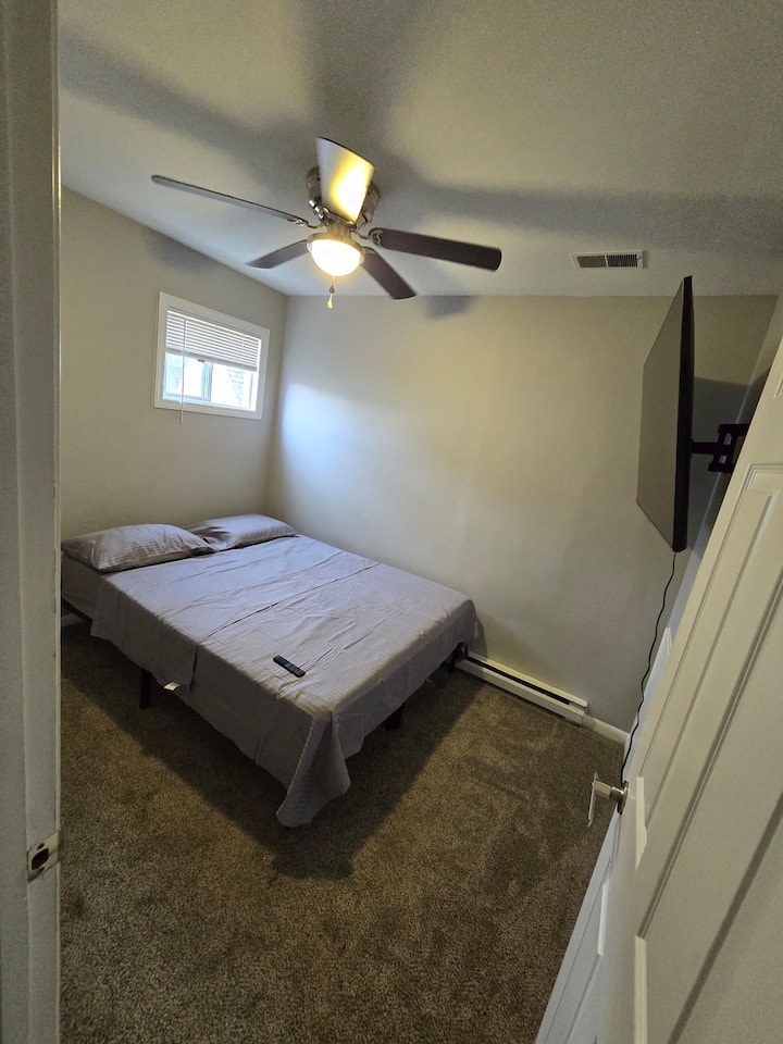 Furnished Private Bedroom - Frederick, MD