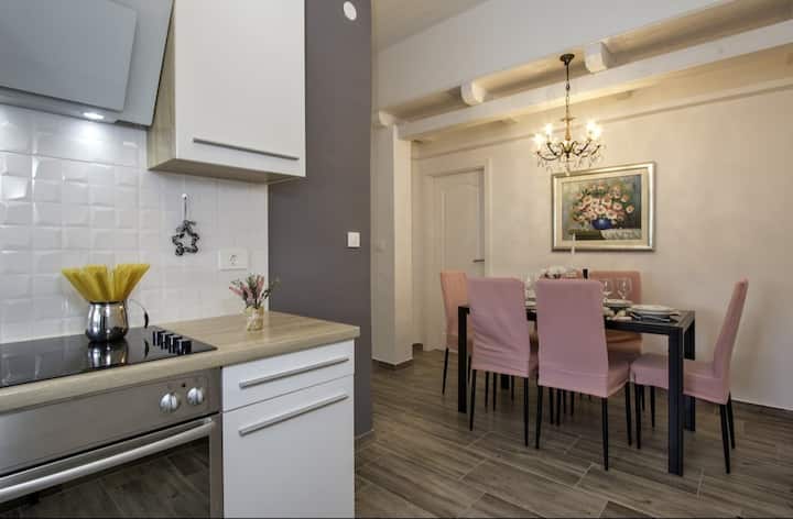 Family Vacation House Near Sea, Garden And Parking - Istria