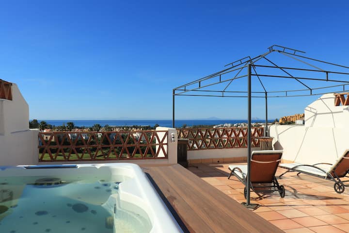 Modern 3 Bed With Sea Views & Pool - Spagna