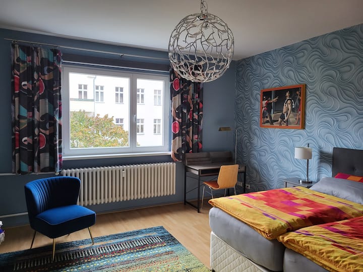 Großes Zimmer Mit Arbeitsplatz In Berlin-mitte - Berlin