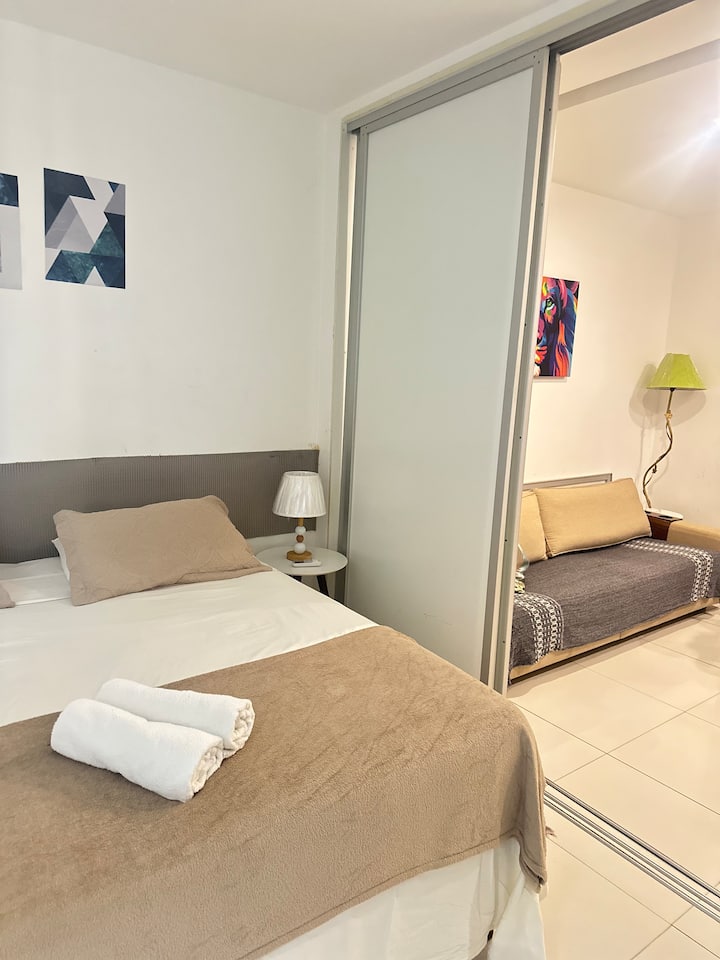 Aconchegante E Clean  E Pratico Em Copacabana - Ipanema