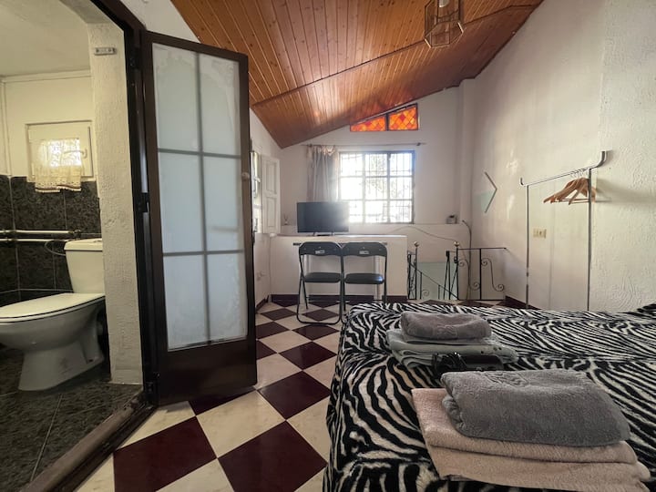 Estudio Junior Con Terraza En El Albayzin - Granada