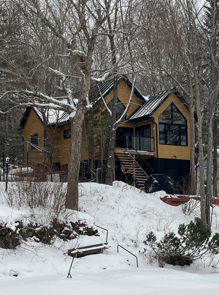 Chalet Au Bord Du Lac Saint-charles - Québec, Kanada