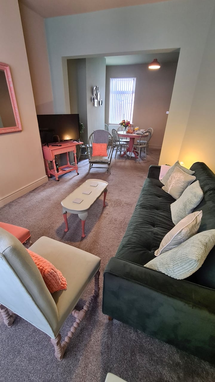 Jasper's 4 Bedroom 2 Bathrooms In Meir - Stoke - Stoke-on-Trent