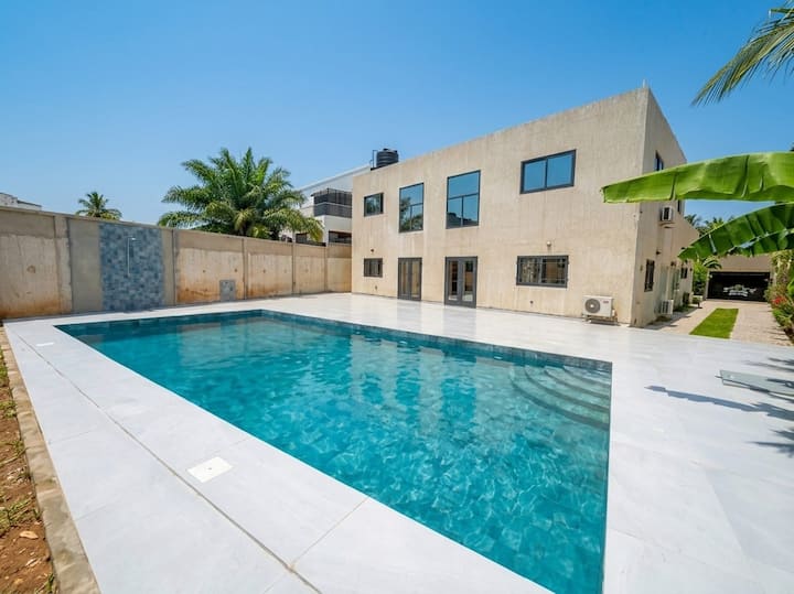 Villa Lawsmat Avec Piscine Privée Et Grand Jardin - Togo