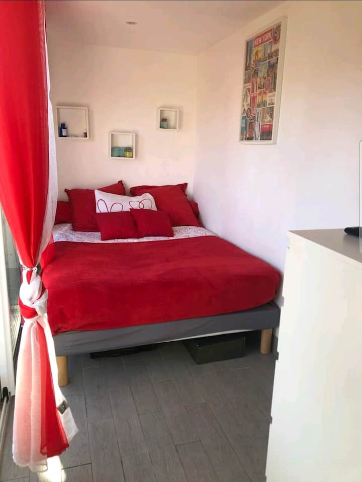 Jolie Chambre Dans Deux Pièces/ Parking/ Clim - Juan-les-Pins
