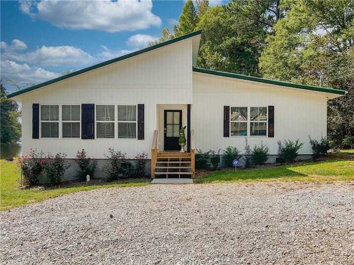 Lake Front Cottage Villa Rica. - Villa Rica, GA