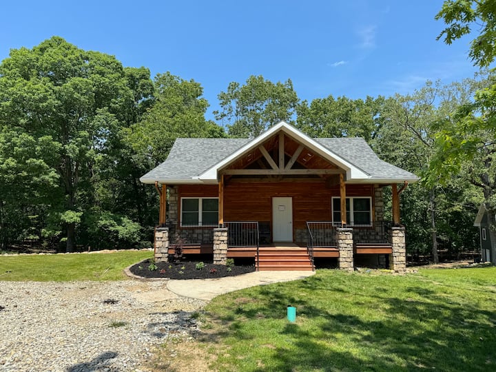 Cabin Life, Lake Moments—just 1 Mile From Marina! - Mountain Home, AR