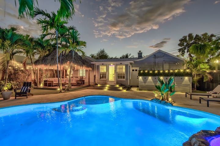 Palm Beach Boutique/king Beds/heatedpool/tiki/bbq - West Palm Beach, FL