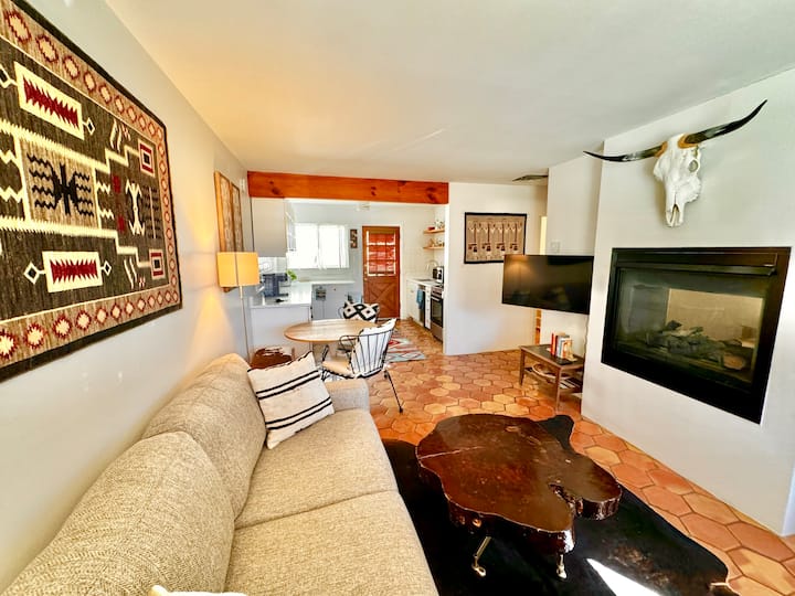Rustic Charm Meets Comfort—walk To Canyon Rd /Plz. - Santa Fe, NM