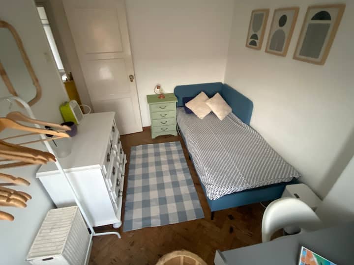 Bright Room With Balcony Between Lisbon & Cascais - Estoril