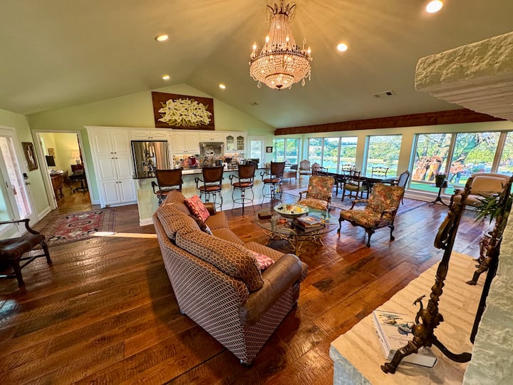 Family Ranch Retreat | Fireplace, Hot Tub & Views - Glen Rose, TX
