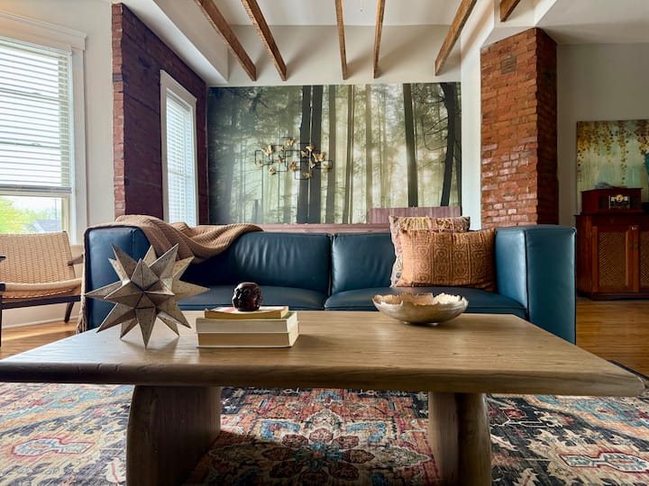 Historic Haven Hideaway California King Bed - 클리블랜드