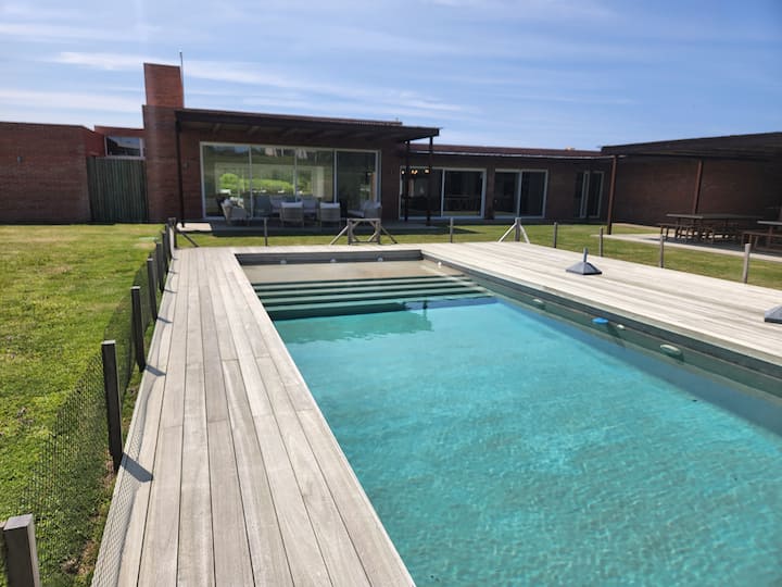 Casa 5dorm+piscina En Pueblomio - San Carlos