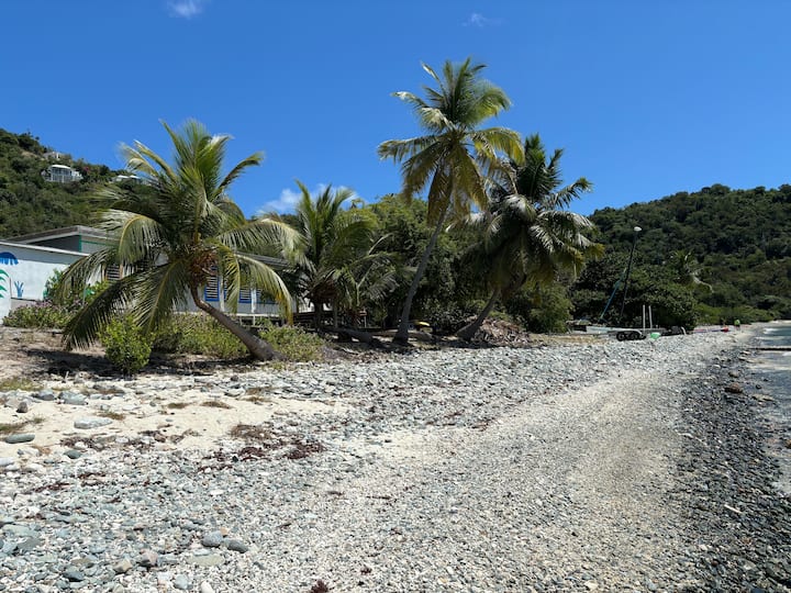 Long Beach Retreat - Garden View - East End