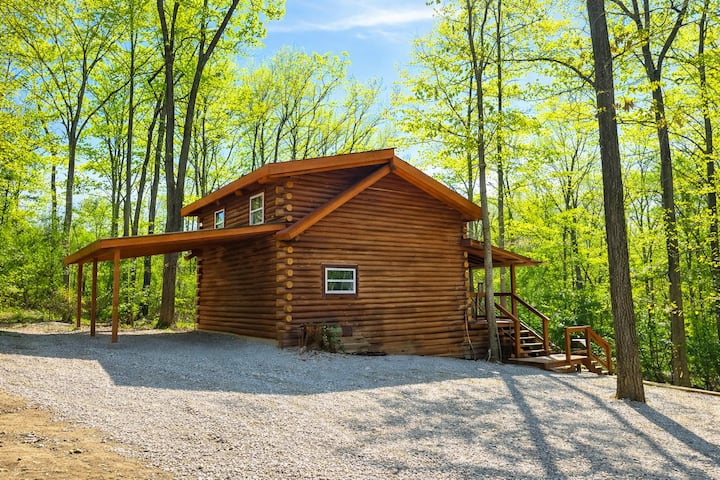 Cozy Cabin With Fishing Pond! - Onondaga Cave State Park, Leasburg