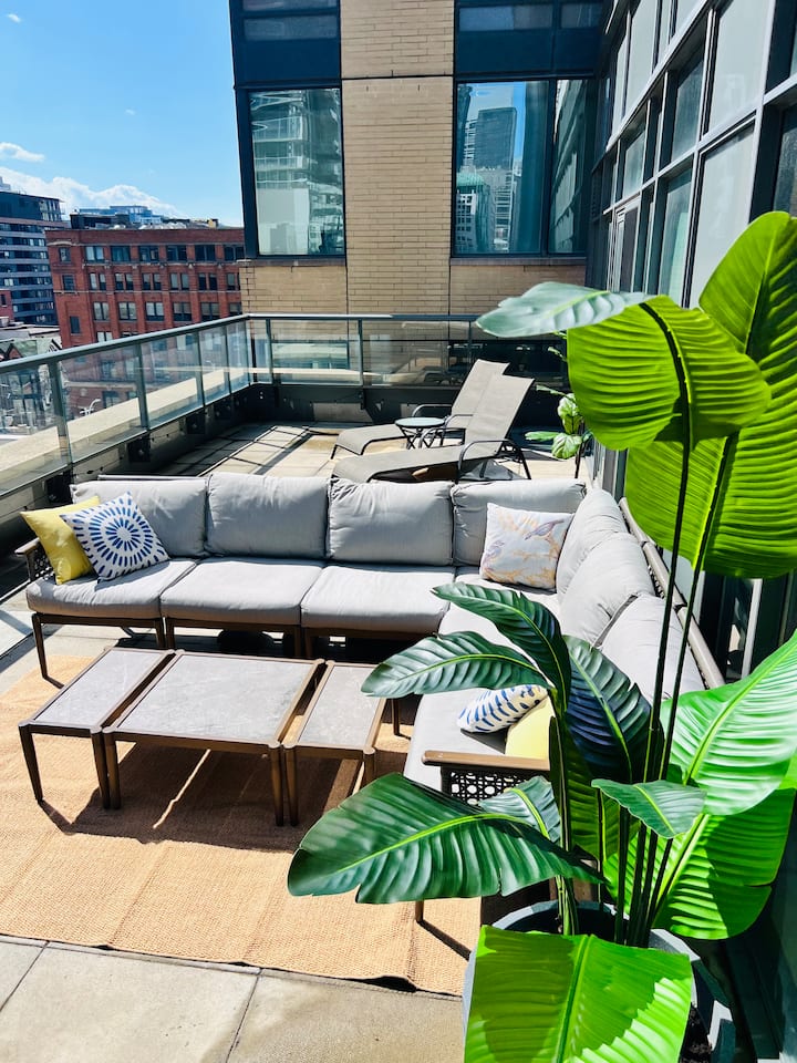 Private Terrace, Ent Dist 1 Bed - Toronto