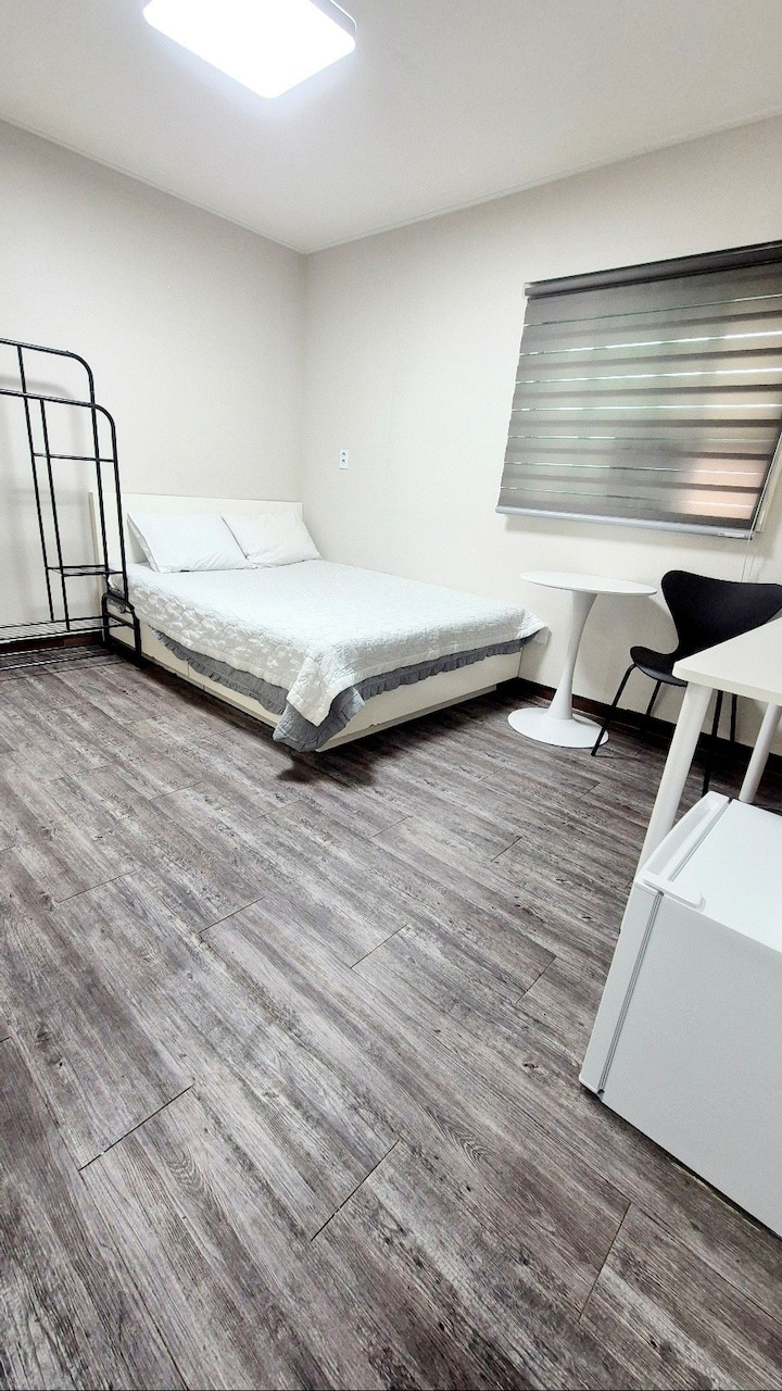 Hill House - Guri-si