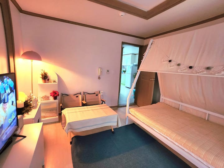 감성스위트#워터파크#위치최적#황리단길,터미널 도보#전통시장#주차#연박할인#짐보관#가성비# - Gyeongju-si