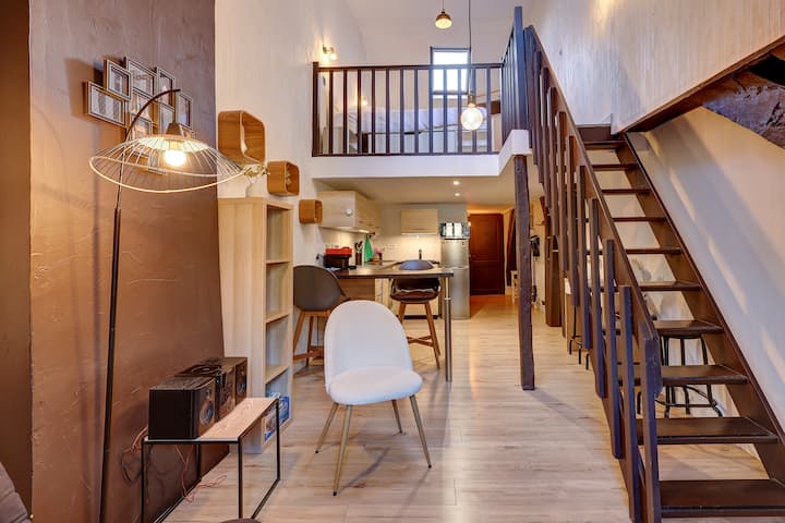 Le Cosy - Place De La République - ディジョン