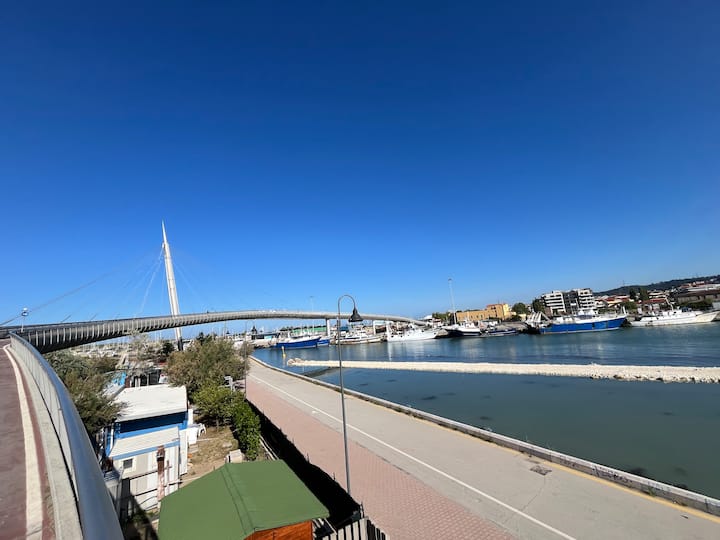 Seafront, Steps From City Center • Balcony! - Pescara