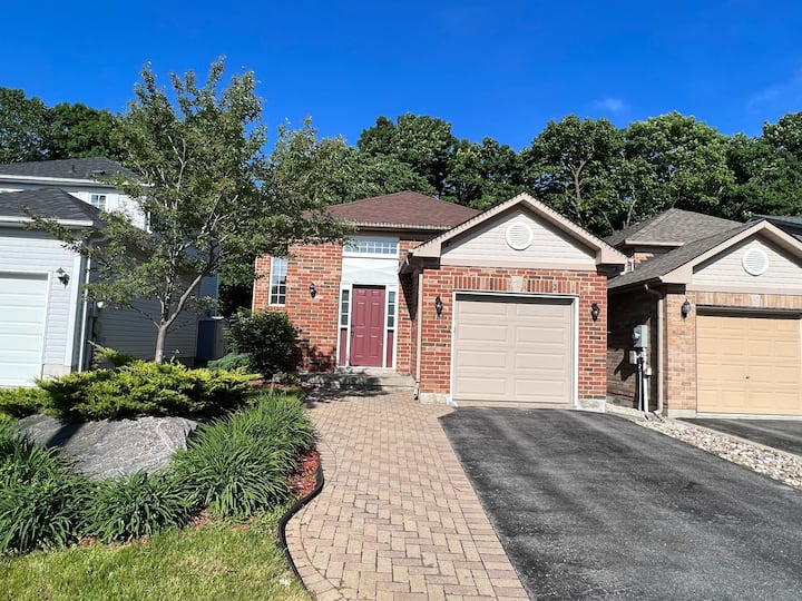 2 Bed 1 Bath House South Barrie - 巴里