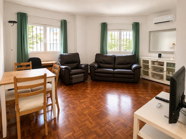 Roomy Bright Flat In Madrid Río, 300m From Metro - Madrid