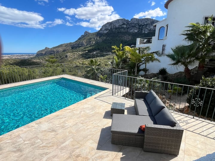 Villa Confort Vue Sur Mer, Piscine Et Montagne - Orba