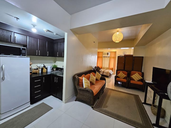 Cubao Apartment Vacation Rentals - Cubao, Quezon City, Philippines | Airbnb