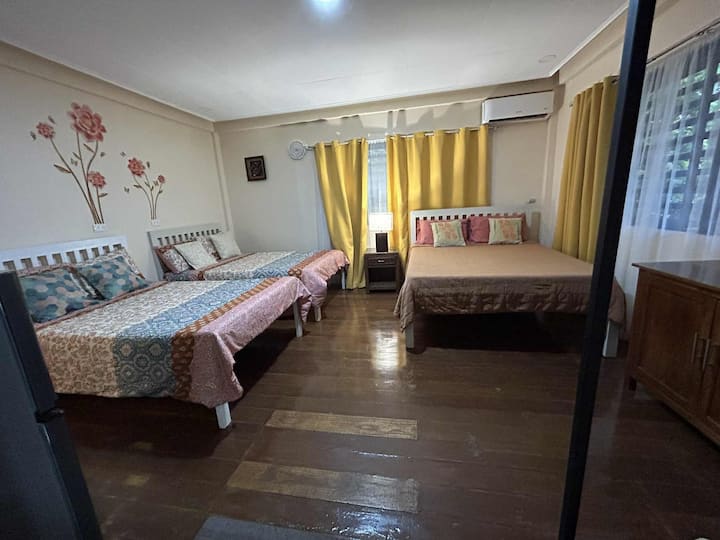 G-apartment: King Room - Kabankalan