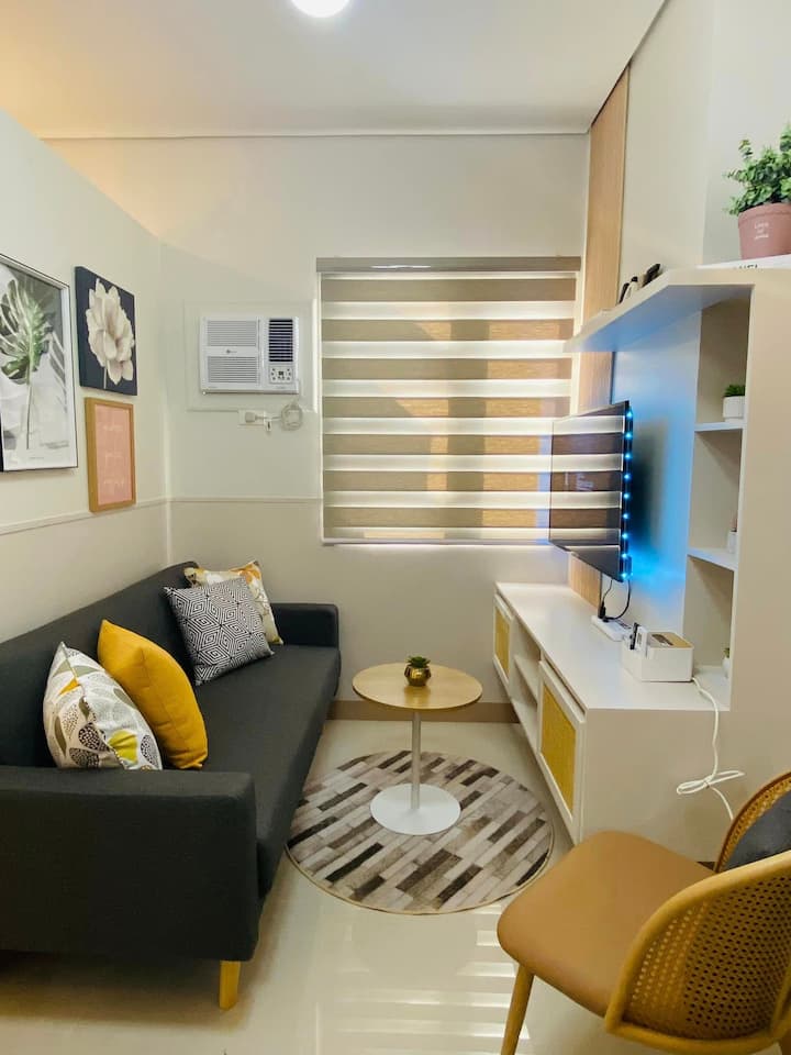 Gmps Staycation Near Sm Iloilo | Homey + Fast Wifi - Iloilo City