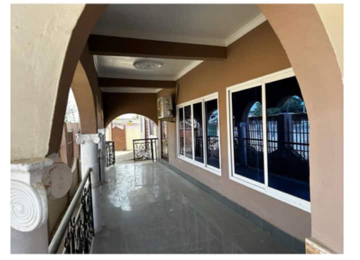 L&gs House, Full Hse (6 Bedrooms) - Accra