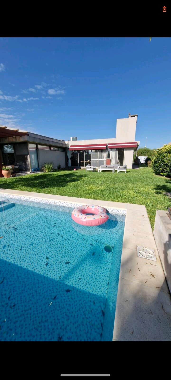 Casa Amplia Y Luminosa - Argentina