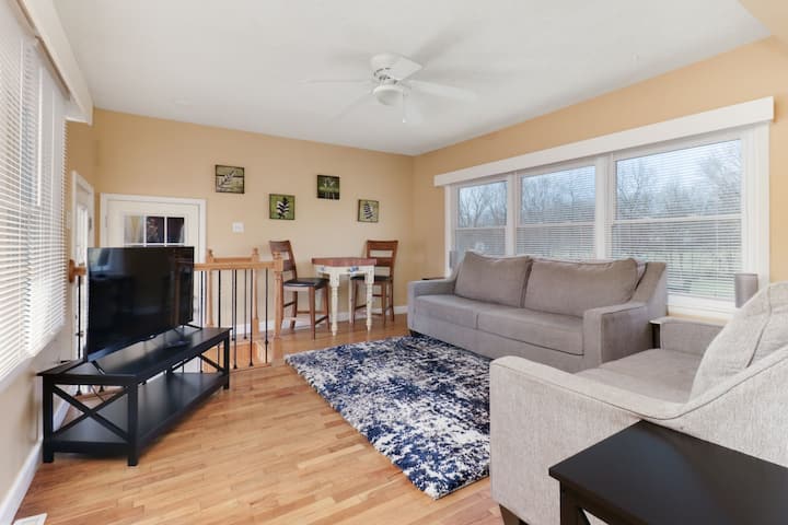 Cozy Home-excellent Location! - Illinois