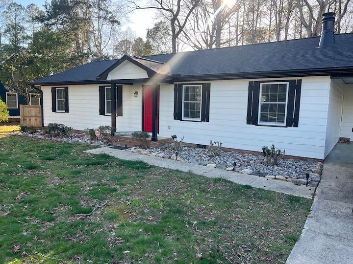 Charming Ranch Farmhouse - Cary, NC