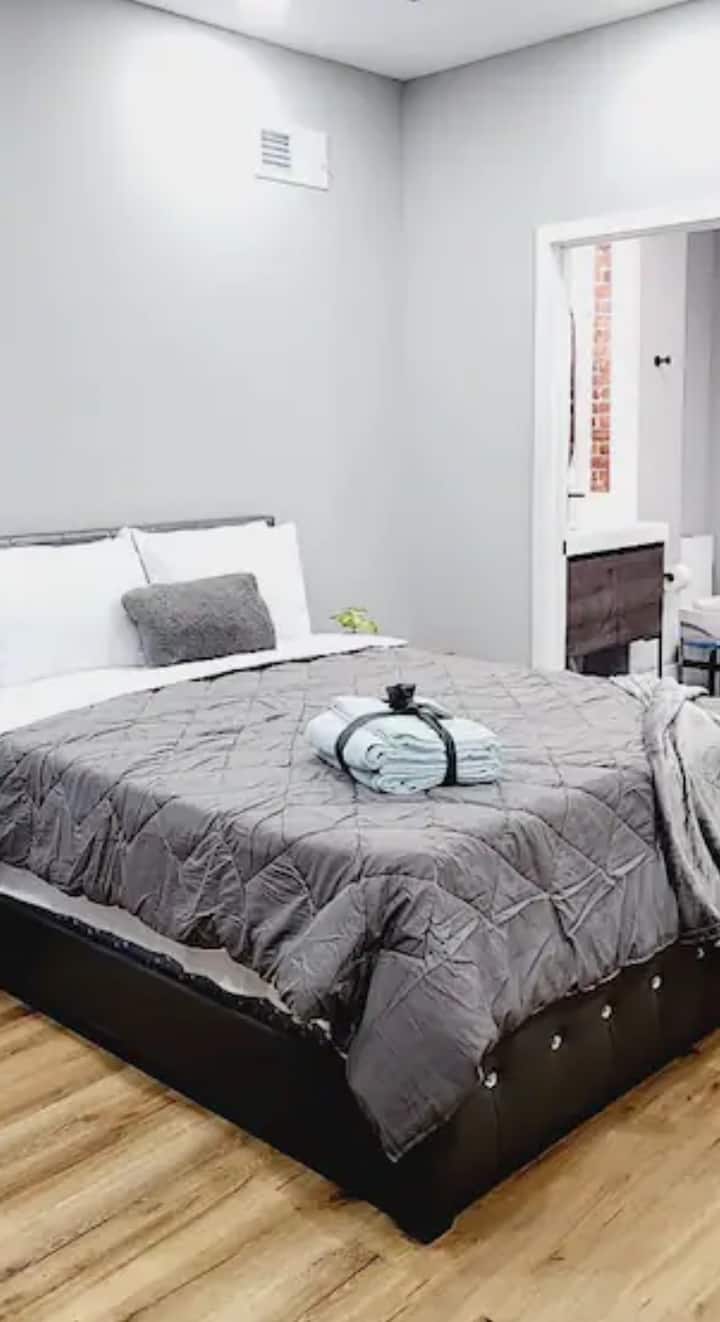 Private Bedroom With Bathroom - Baltimore, MD