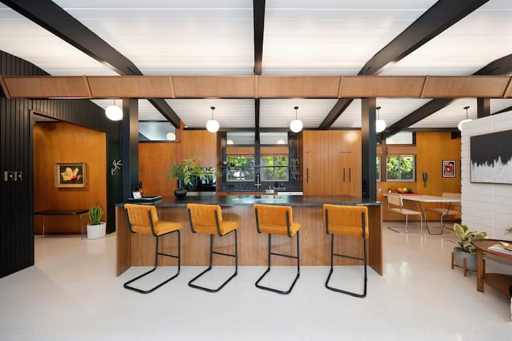Eichler's Mcm | Ping Pong, Netflix, Games - Sacramento, CA