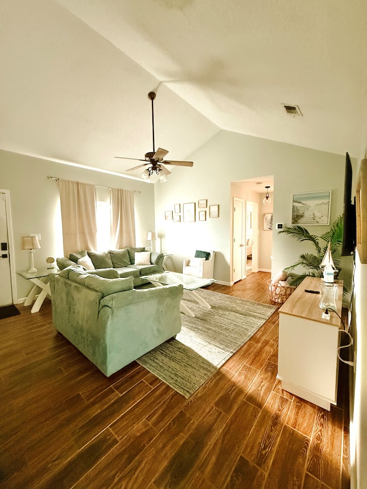 Emerald Escape - Family Getaway - 3.5 Mi To Beach! - Navarre, FL