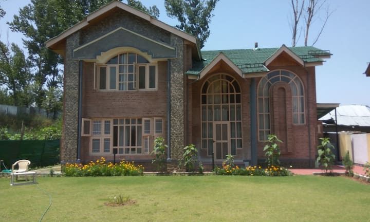 Lajawab Homestay - Srinagar
