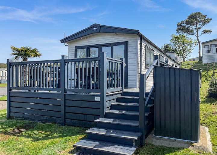 Superior Caravan 4 - Praa Sands