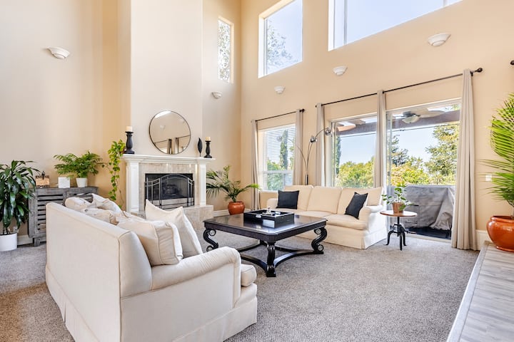 Private Oasis Gateway - Camarillo, CA