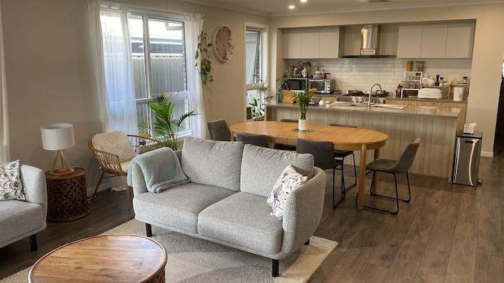 3 Rooms In A Modern House In Mount Barker - Mount Barker