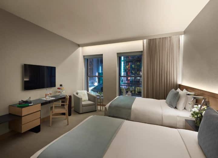 Near Met Stadium | Restaurant + Fifa Ready Stay - New York City